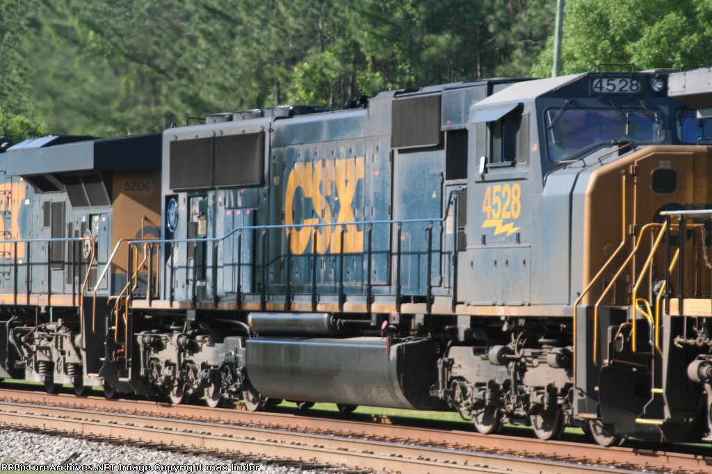 CSX 4528